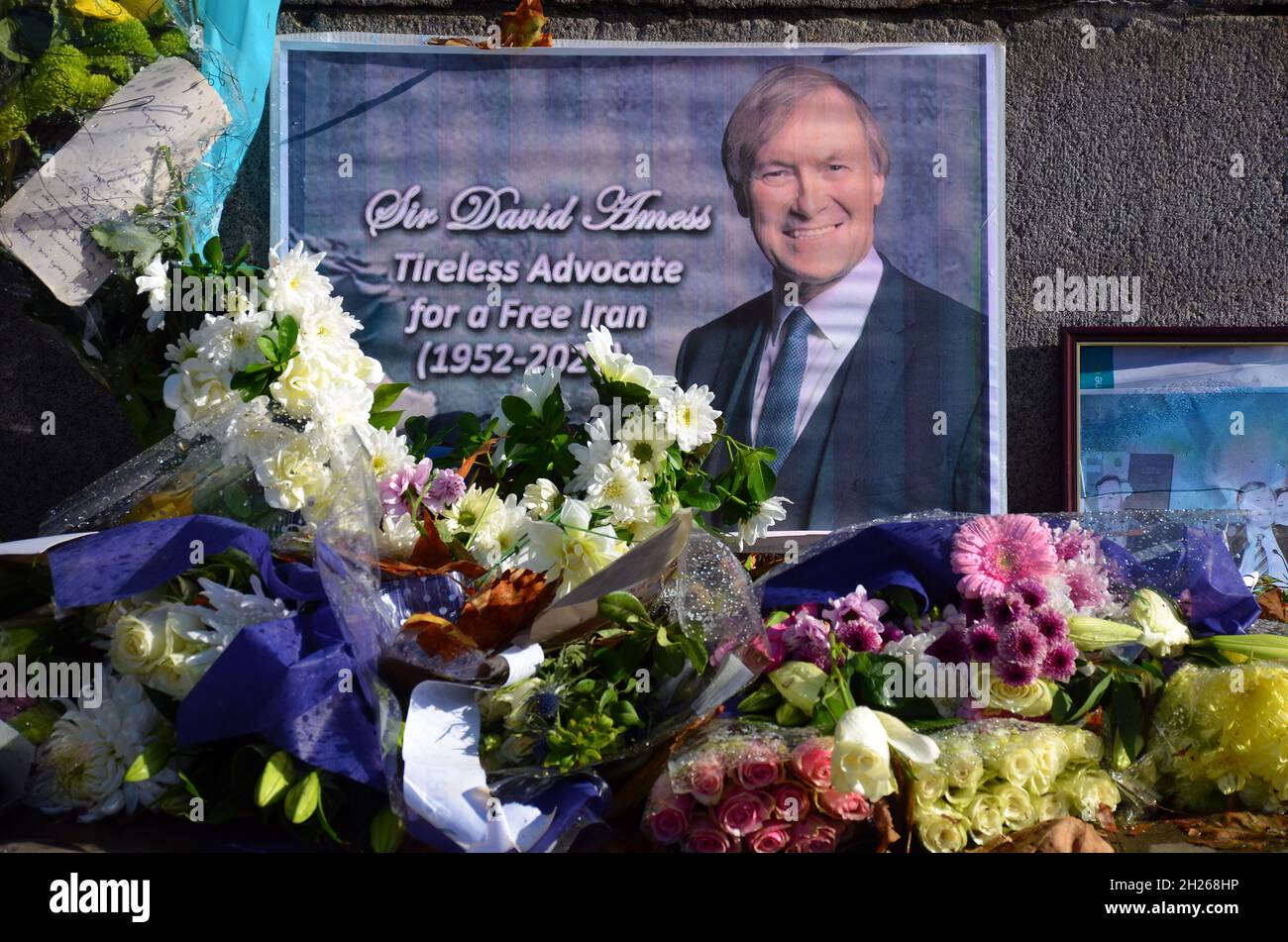 London, UK. 20th Oct, 2021. Tribute to murdered MP Sir David Amess ...