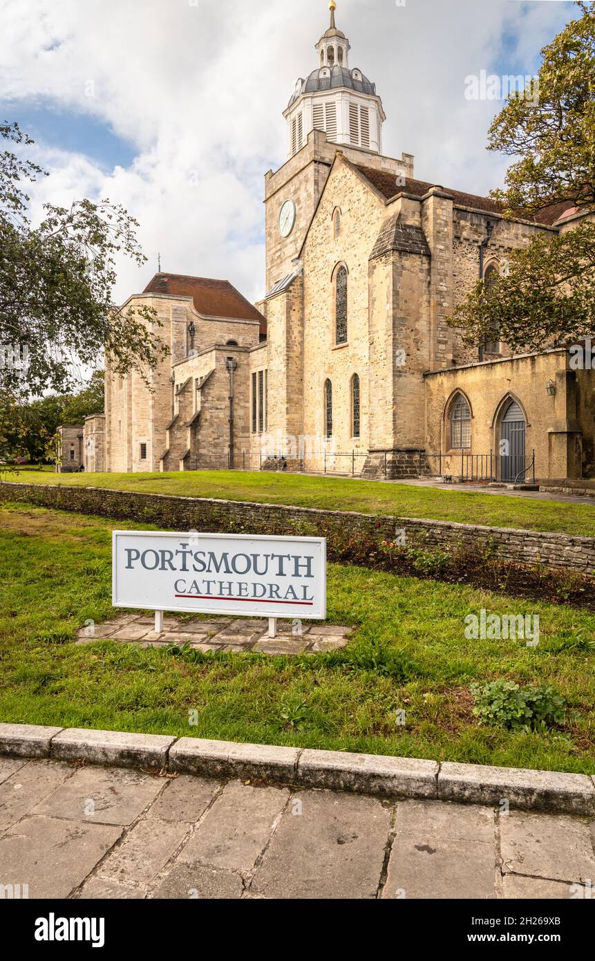 Stone tower historic cathedral hi-res stock photography and images - Alamy