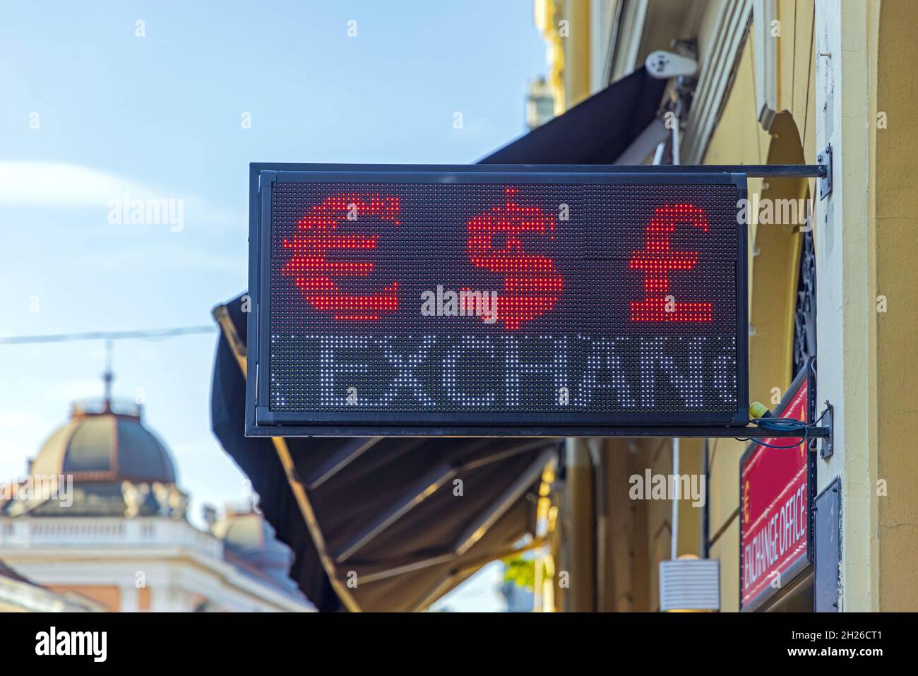 Commercial office led lights hi-res stock photography and images - Alamy