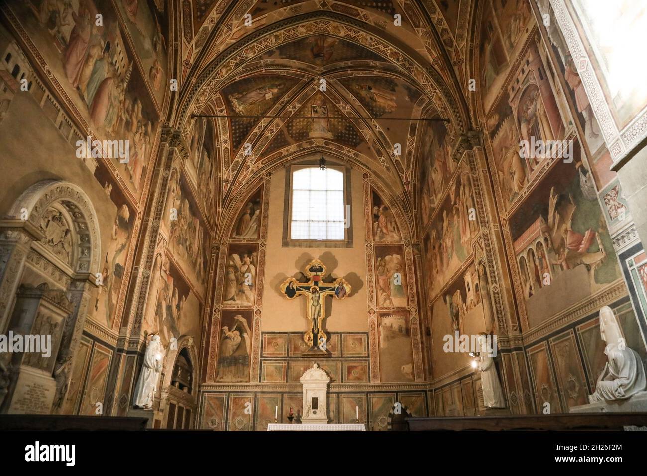 Basilique santa croce florence hi-res stock photography and images - Alamy