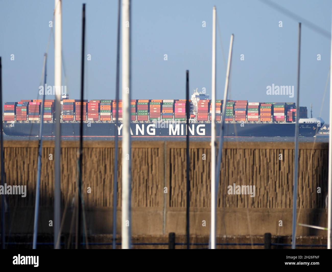 Ym wellspring hi-res stock photography and images - Alamy