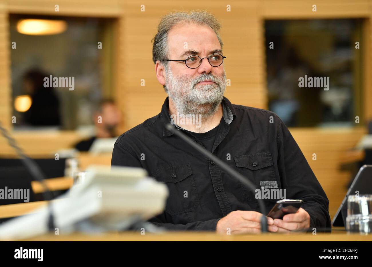 Erfurt, Germany. 20th Oct, 2021. Steffen Dittes (Die Linke ...