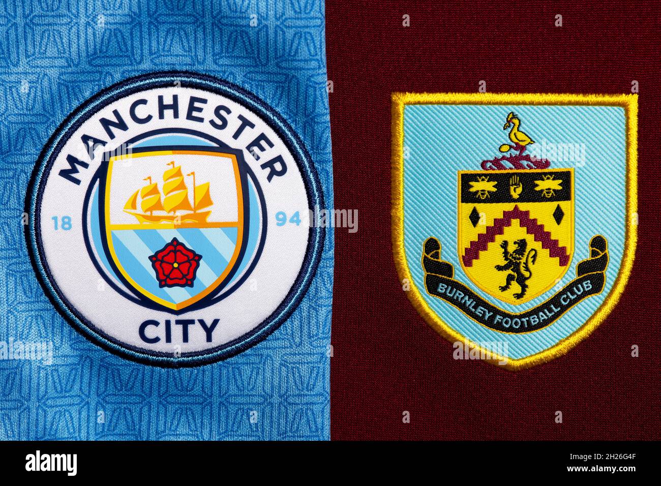 Manchester city fc club crest hi-res stock photography and images - Alamy