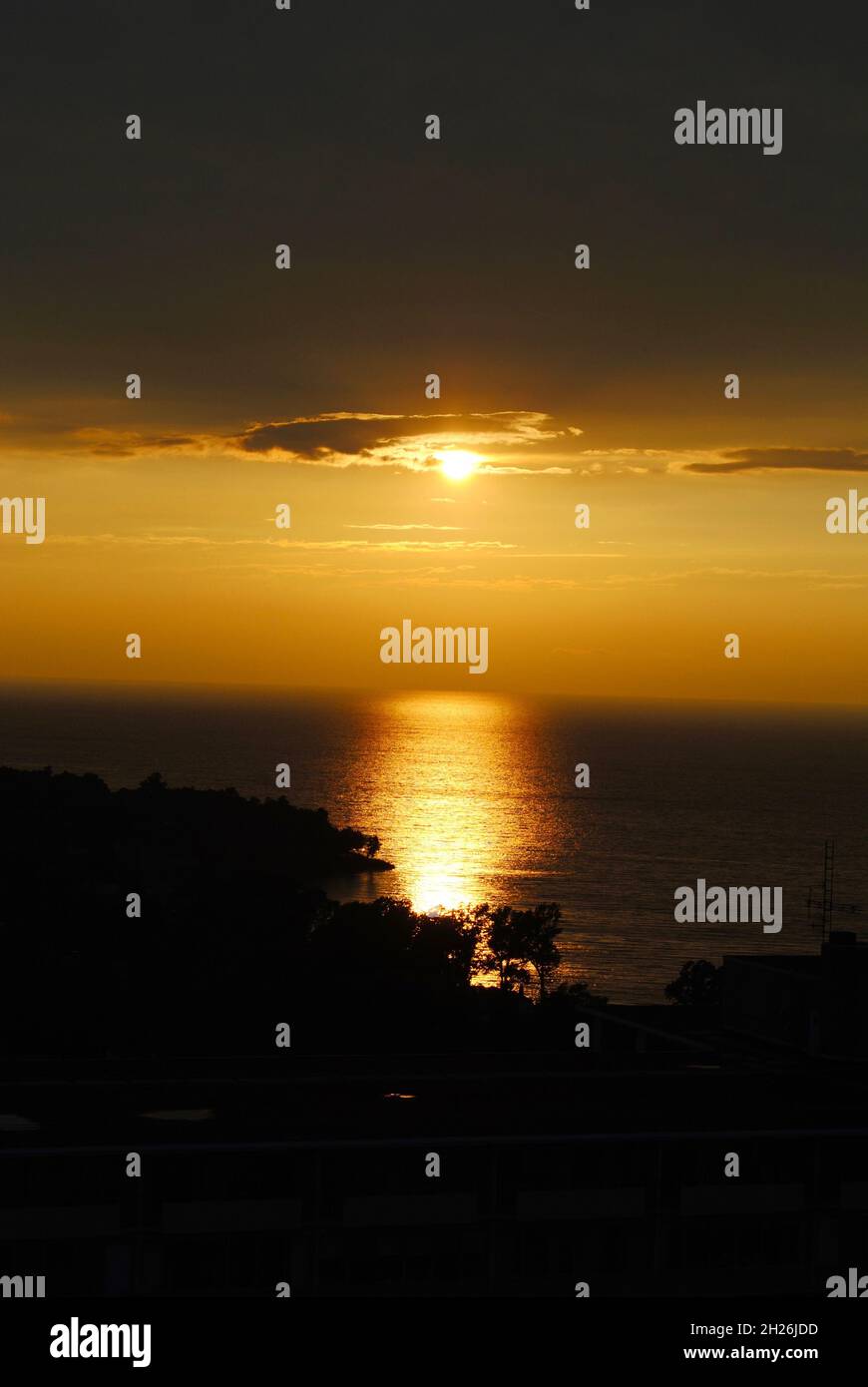 Sunset over Lake Erie, Lakewood, Ohio Stock Photo - Alamy