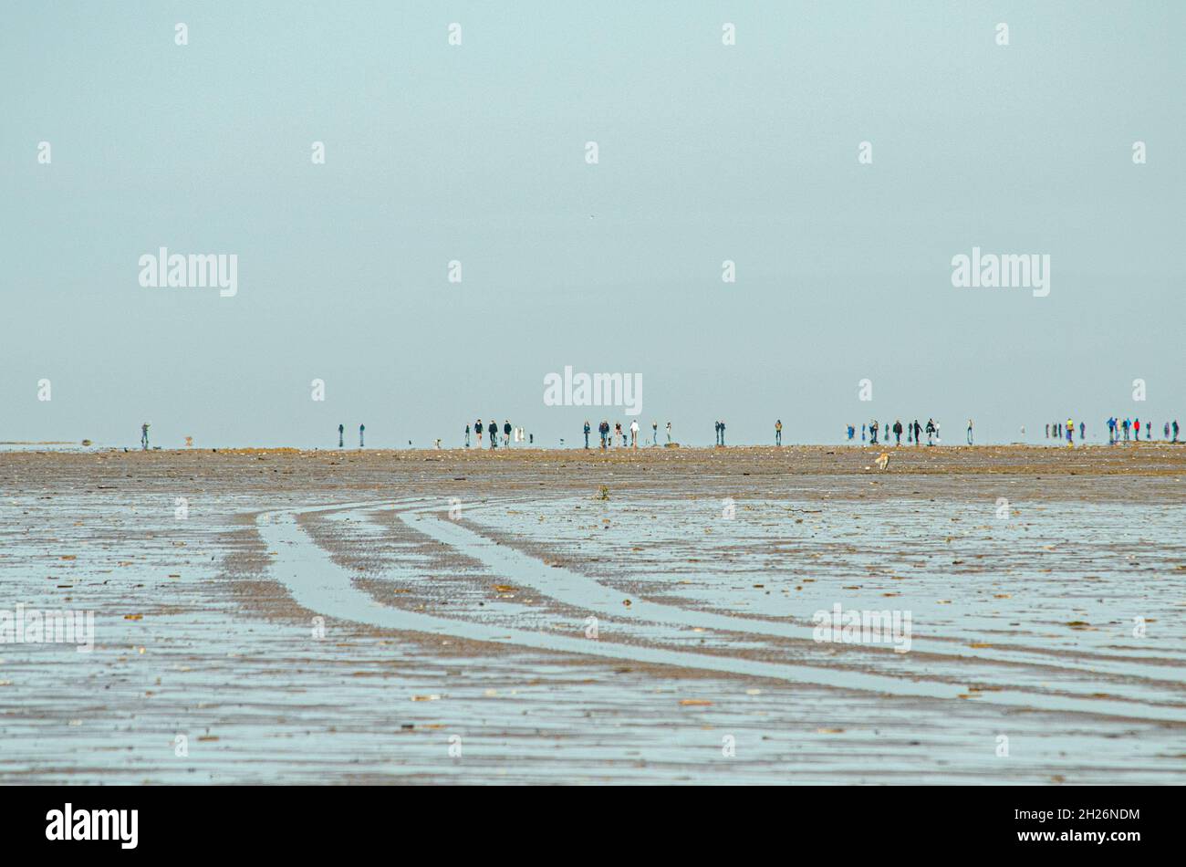 L s lowry football hi-res stock photography and images - Alamy