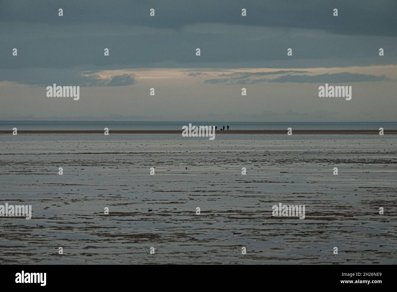 L s lowry football hi-res stock photography and images - Alamy