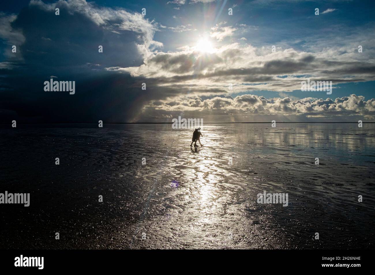 L s lowry football hi-res stock photography and images - Alamy