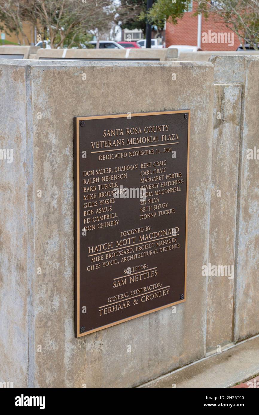 Sign dedication plaque hi-res stock photography and images - Alamy