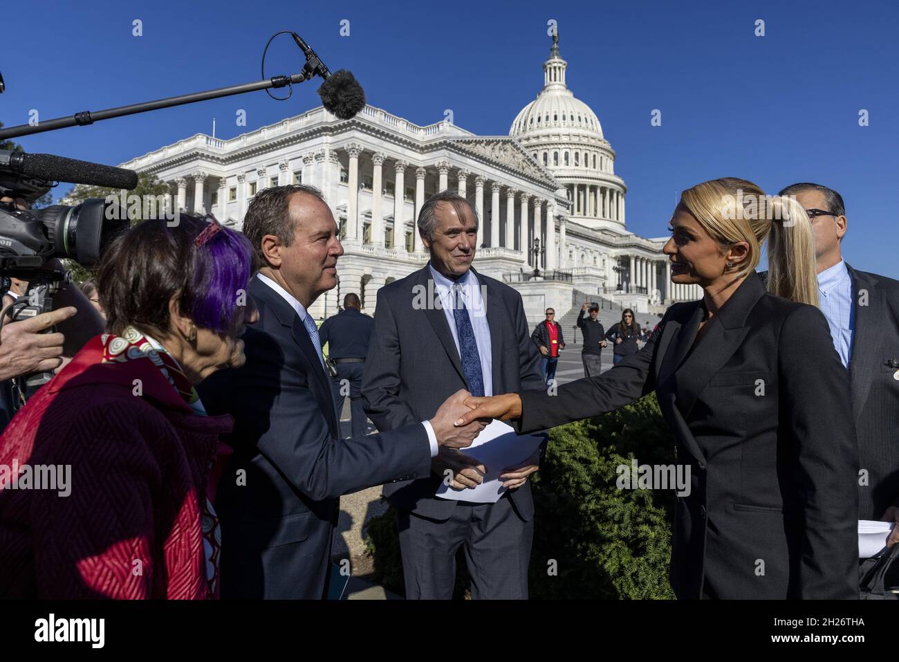 Rep triangle hi-res stock photography and images - Alamy