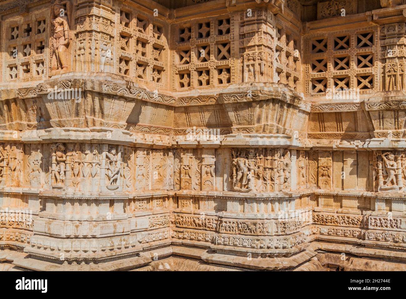 Detail of Vijaya Stambha (Tower of Victory) at Chittor Fort in ...