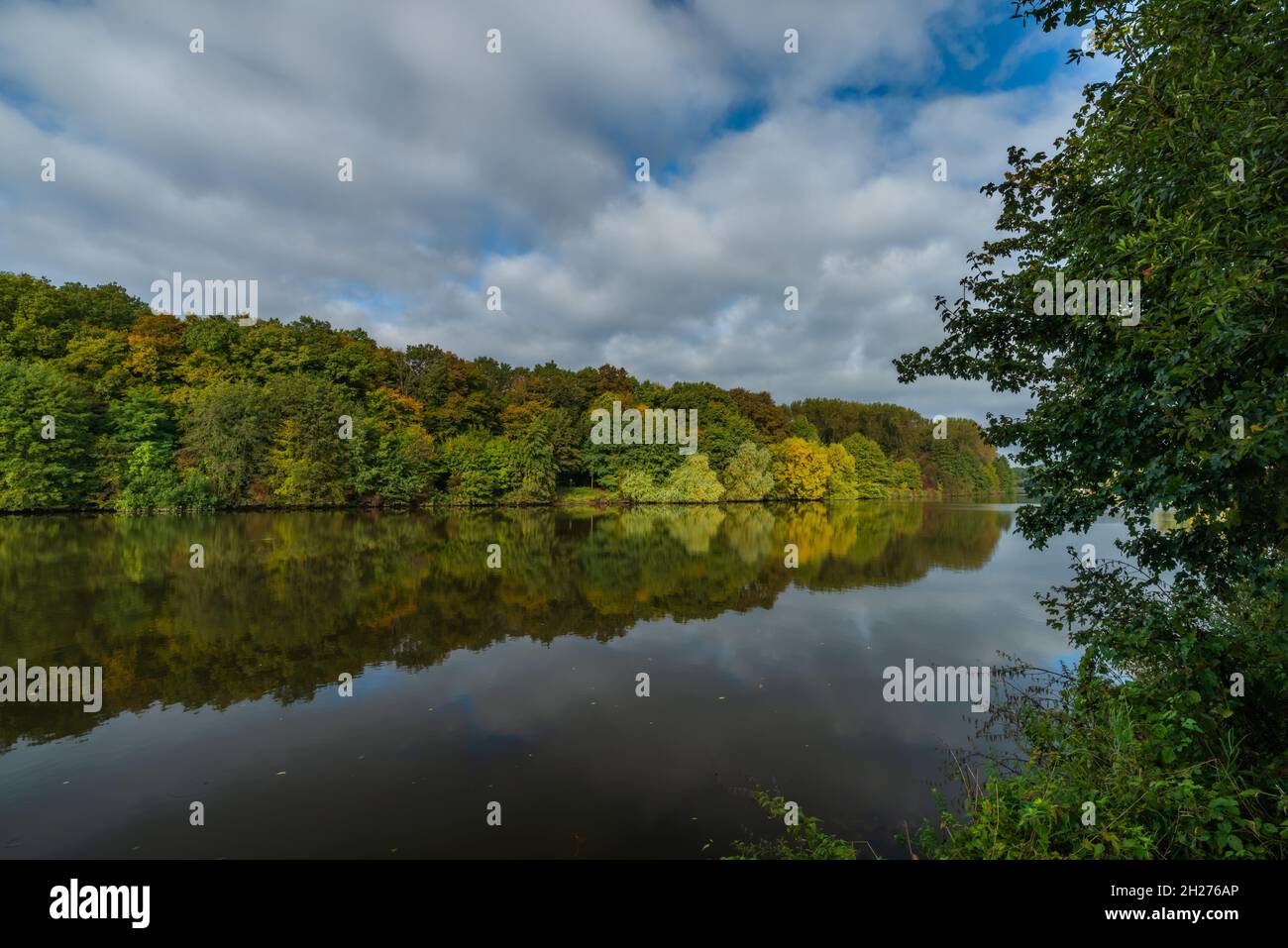 River Labe near central Bohemian town Kolin in autumn color morning ...