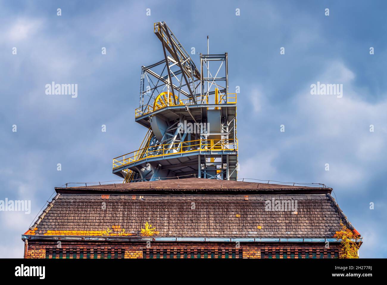 Mine shaft elevator hi-res stock photography and images - Alamy