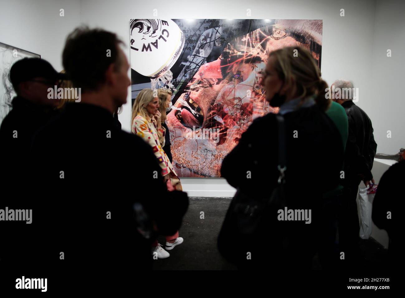 Avery singer artist hi-res stock photography and images - Alamy