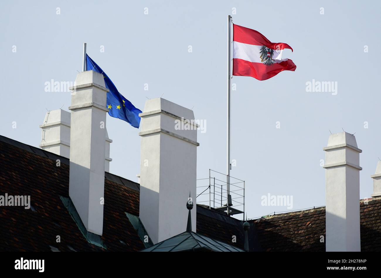 Flagge dach hi-res stock photography and images - Alamy