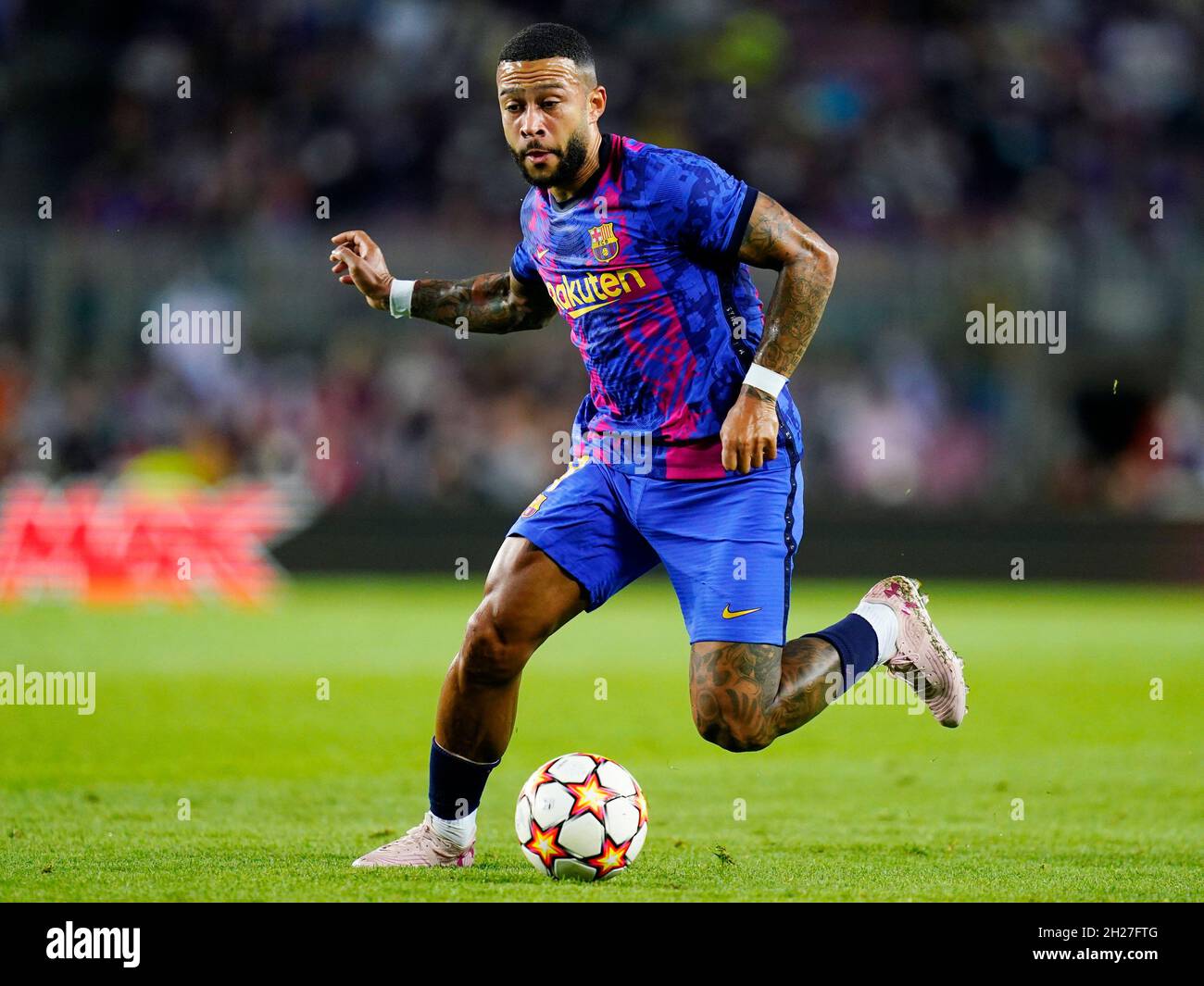 Memphis Depay of FC Barcelona during the UEFA Champions League match ...