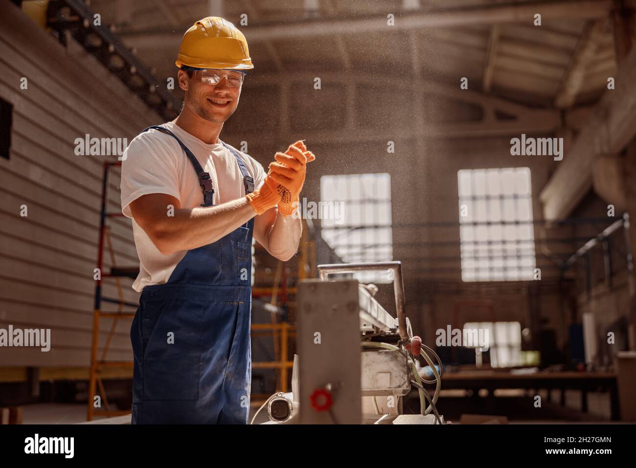 Machine builder hi-res stock photography and images - Alamy