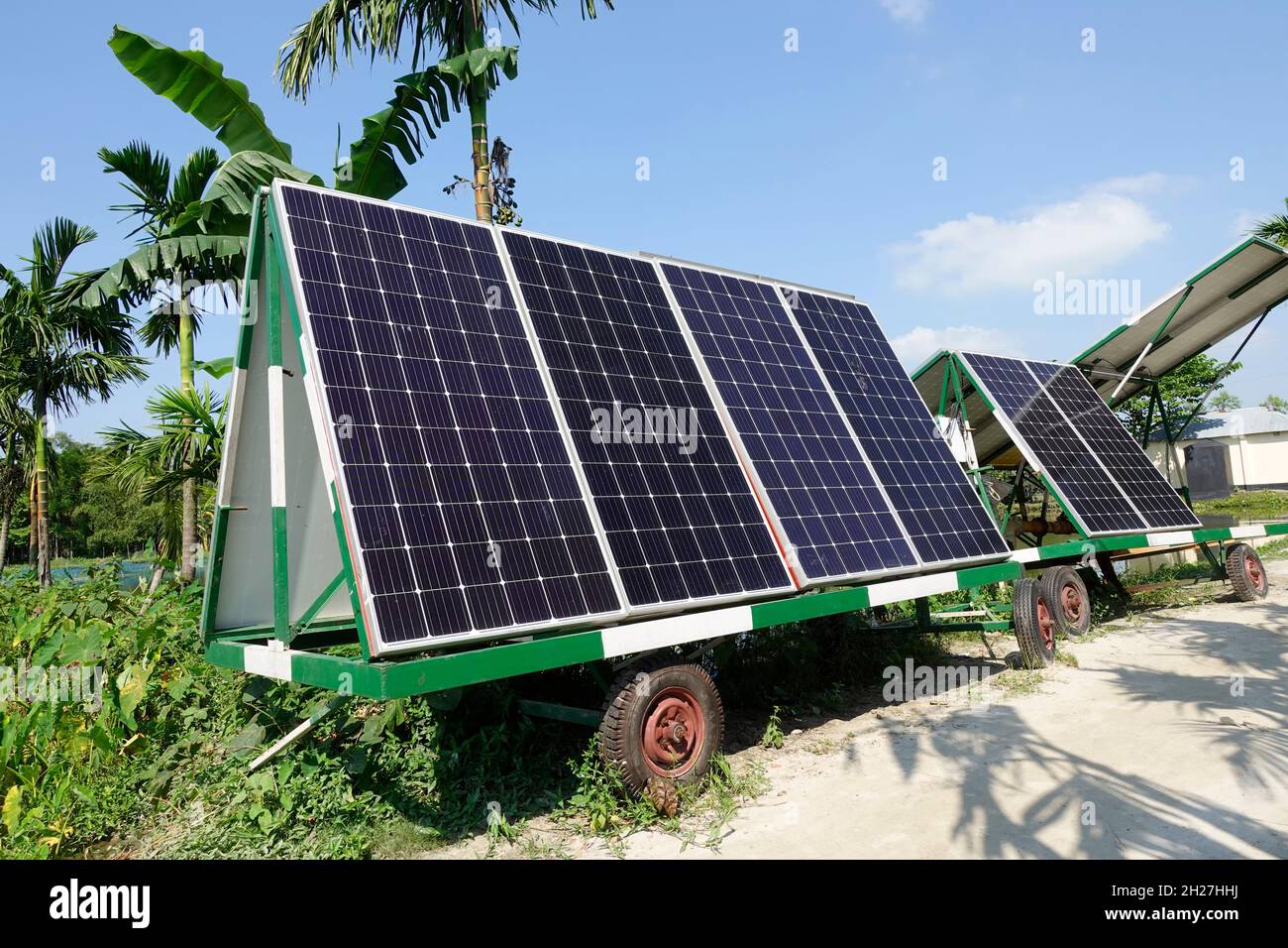 Portable Solar power panel station car for agricultural use. Solar ...