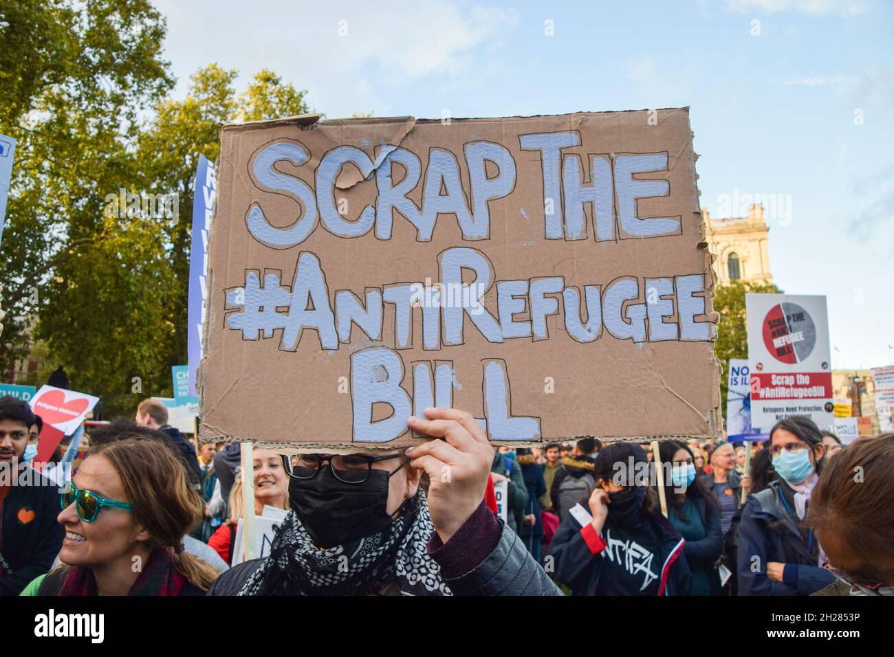 Refugee opposition hi-res stock photography and images - Alamy