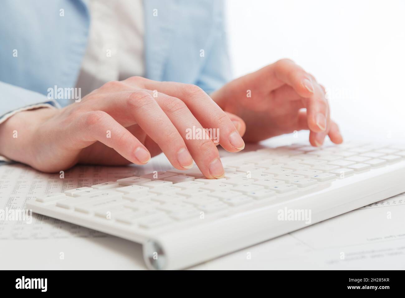 Female using desktop computer hi-res stock photography and images - Alamy