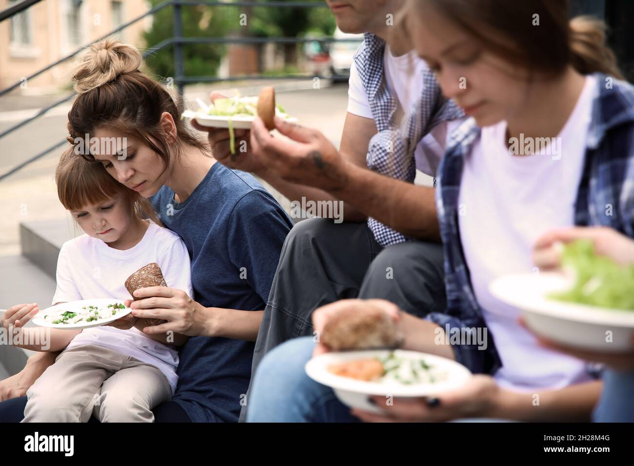 Homeless family caucasian street hi-res stock photography and images ...