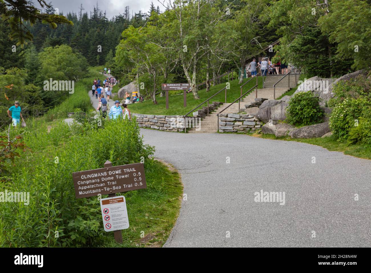 Sign directs park guests to Clingman's Dome tower and trails in the ...