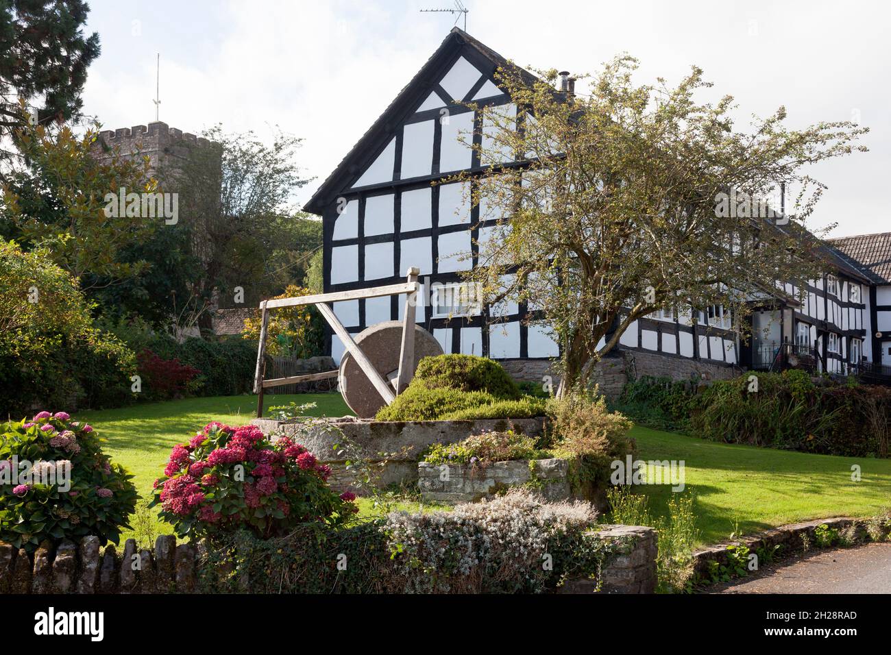 Former 18th century barn in Castle Close converted to dwellings ...