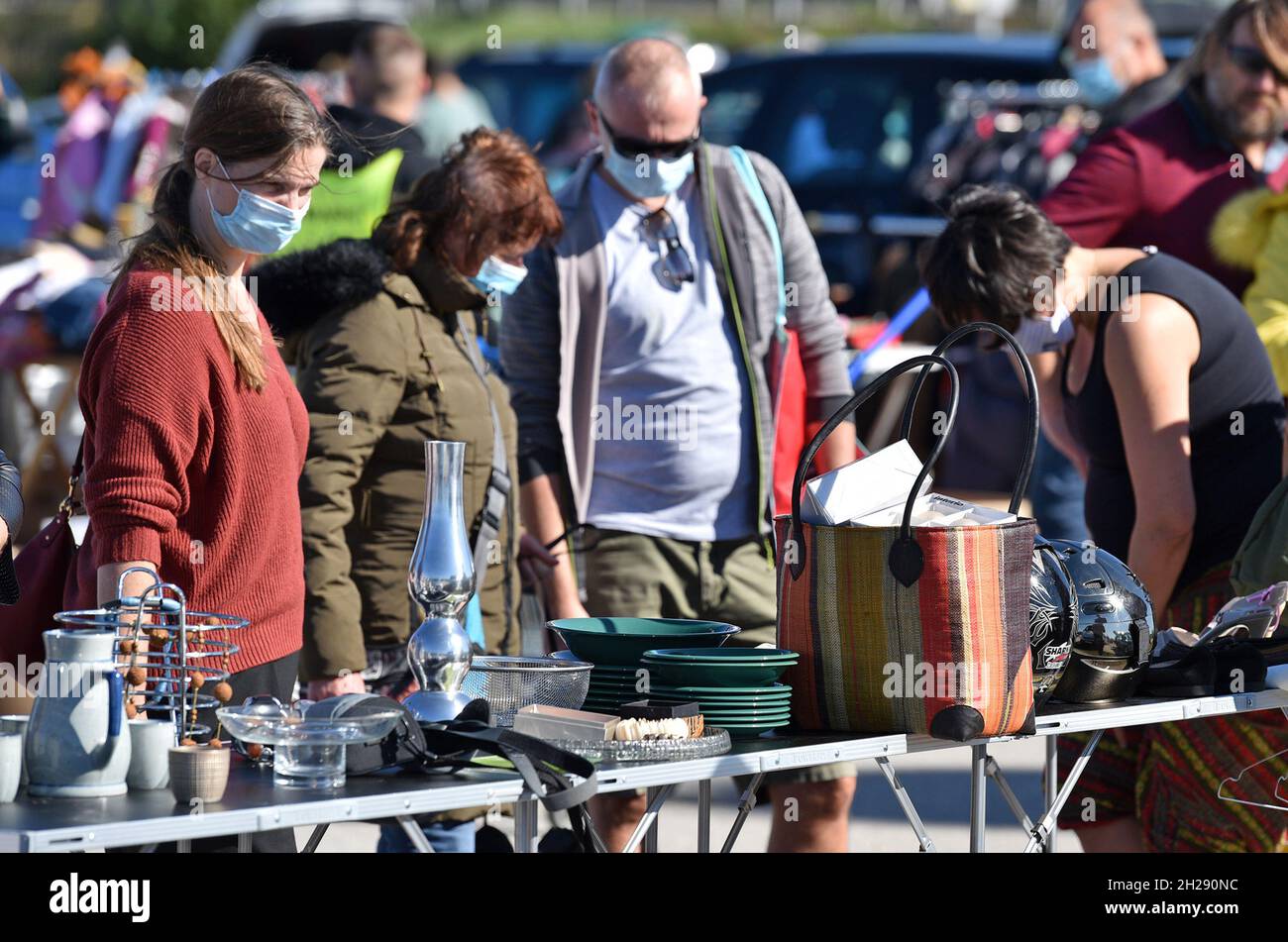 Ein großer Flohmarkt in Wien, Österreich, Europa - A large flea market ...