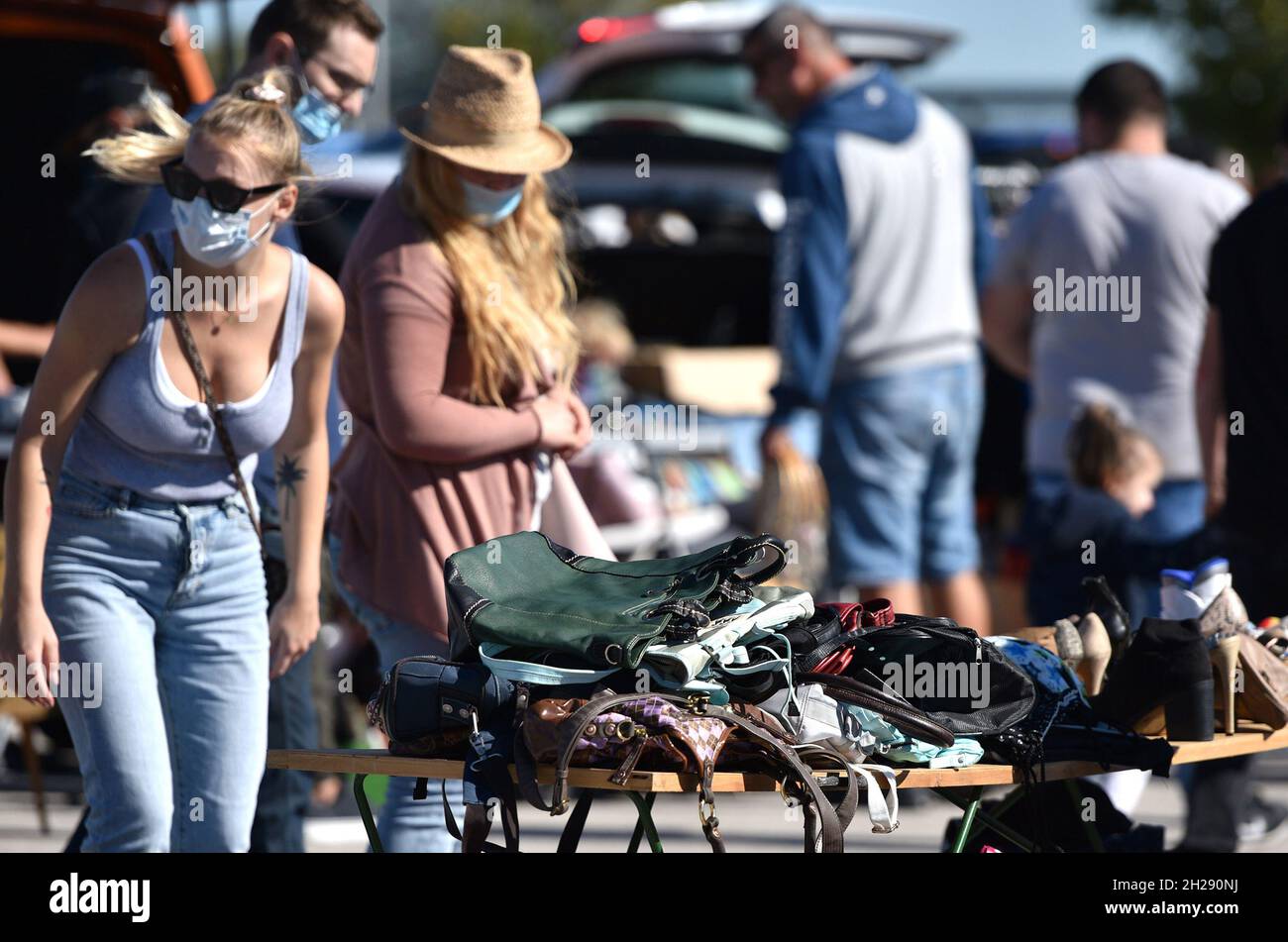 Ein großer Flohmarkt in Wien, Österreich, Europa - A large flea market ...