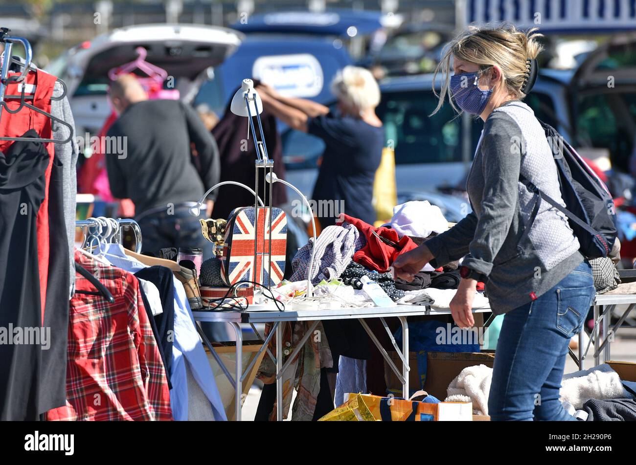 Flohmarkt sammler hi-res stock photography and images - Alamy