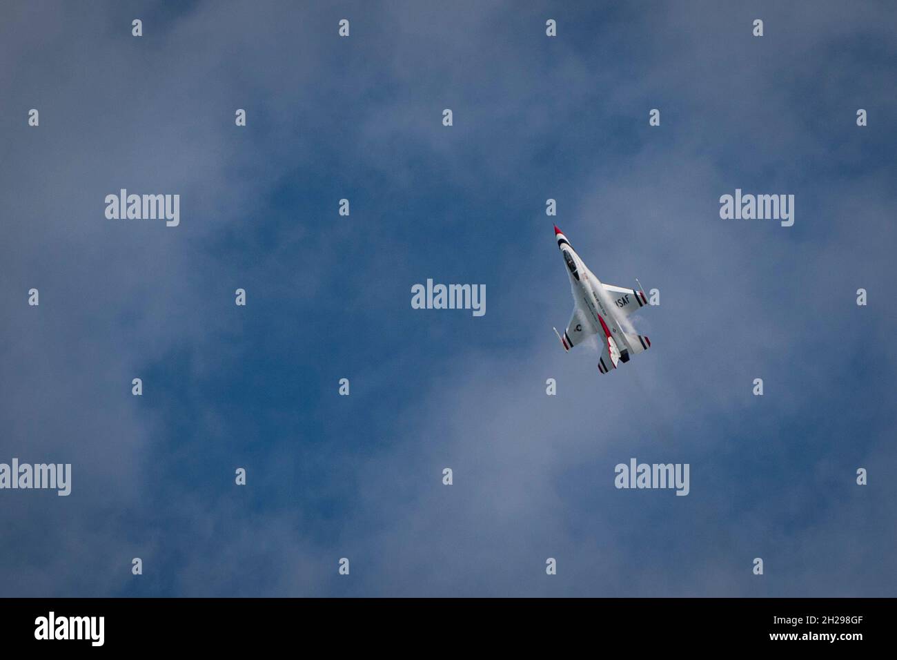 An F-16C Fighting Falcon fighter jet, assigned to the United States Air ...