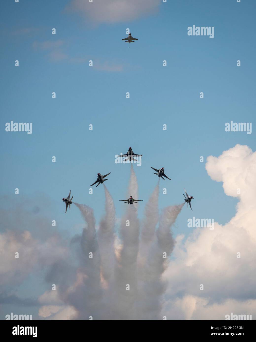 An F-16D Fighting Falcon fighter jet, assigned to the United States Air ...