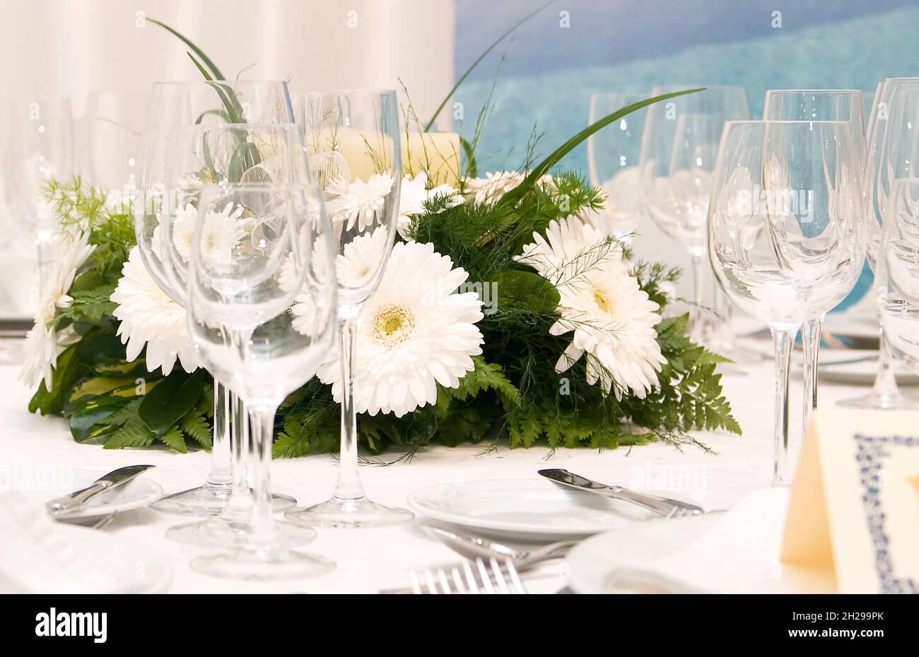 Fancy table cloth hi-res stock photography and images - Alamy