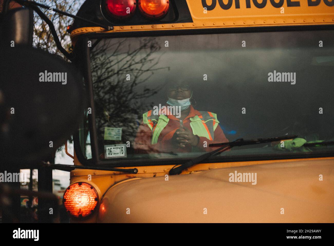 Chicago bus driver hi-res stock photography and images - Alamy