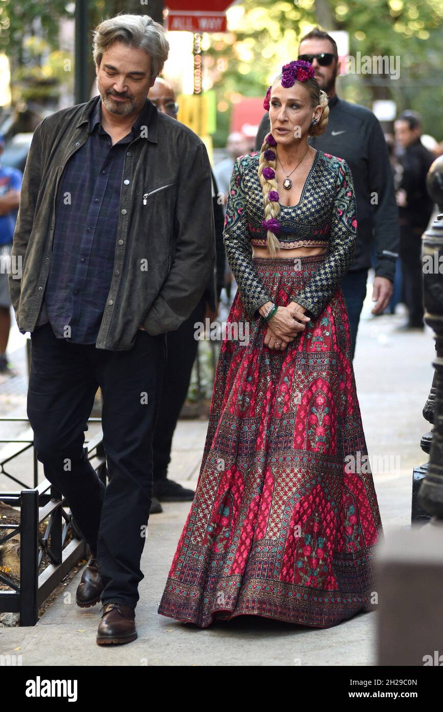 New York, NY, USA. 20th Oct, 2021. Jon Tenney, Sarah Jessica Parker on ...