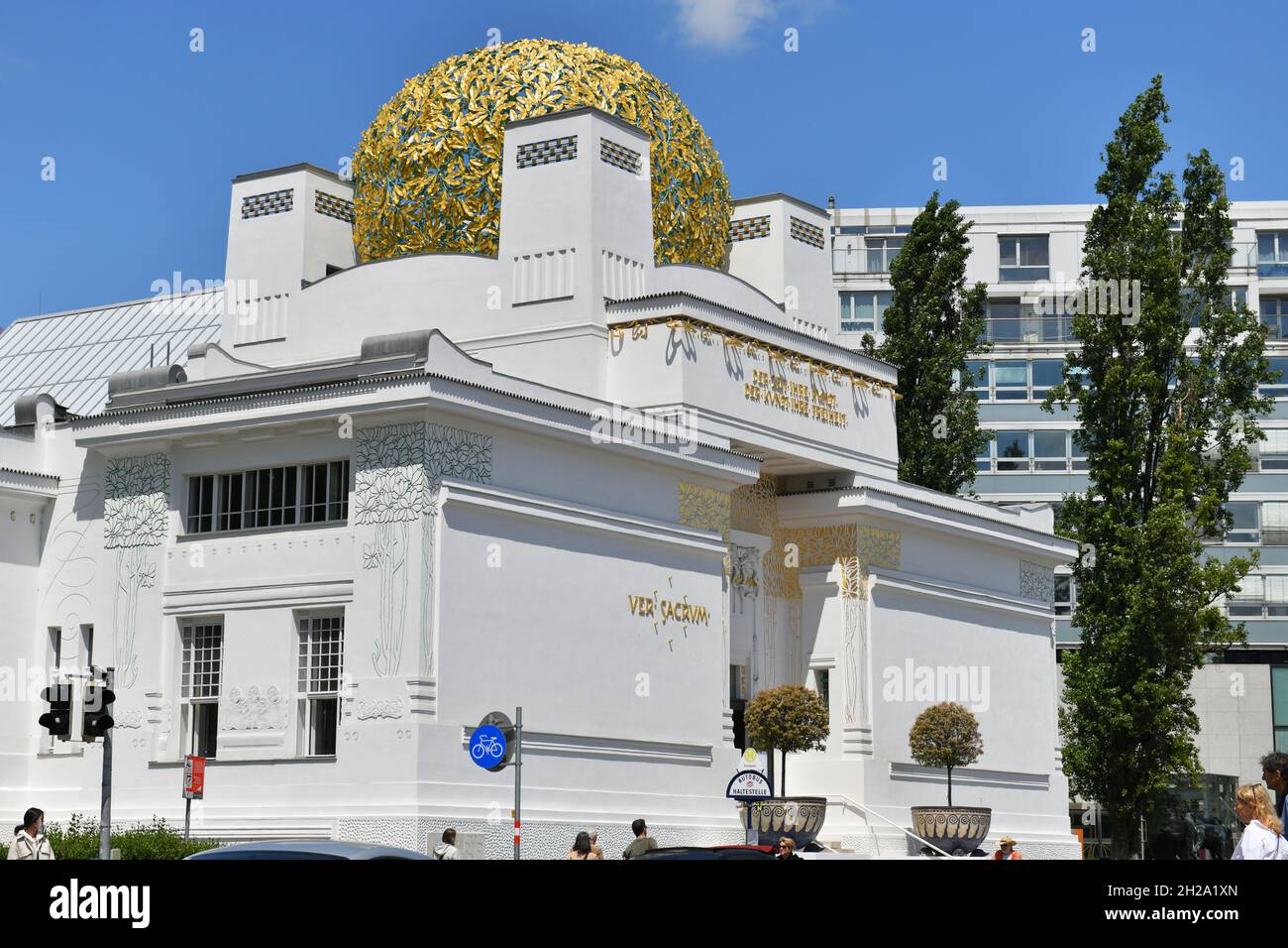 Secession in wien hi-res stock photography and images - Alamy