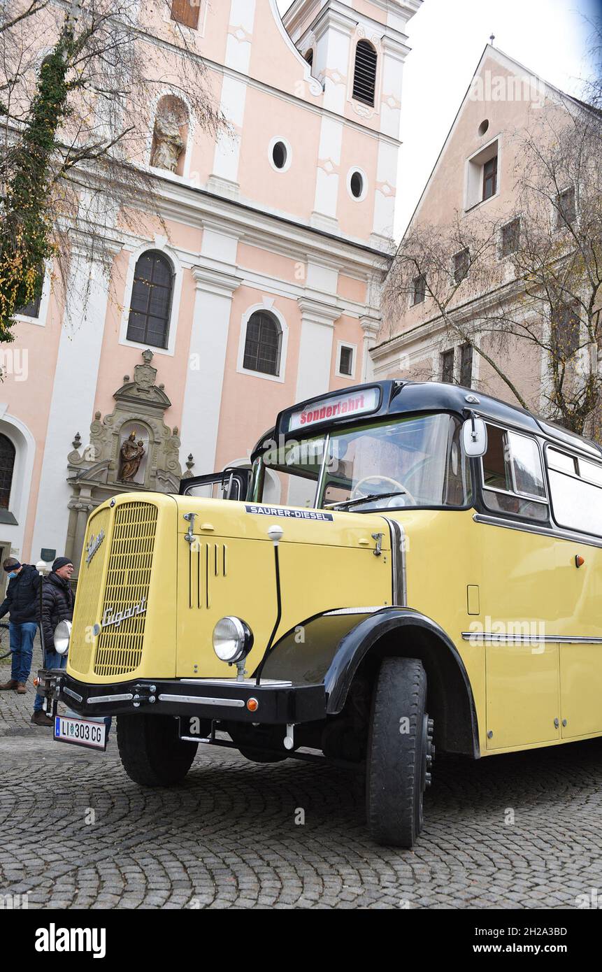 Historischer Saurer-Postbus in Steyr, Österreich, Europa - Historic ...