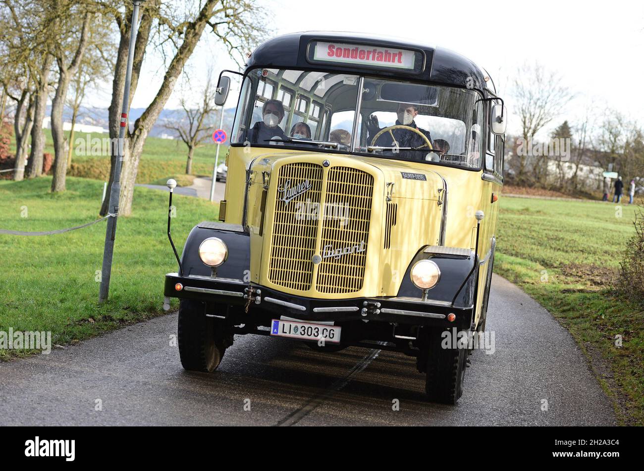 Historischer Saurer-Postbus in Steyr, Österreich, Europa - Historic ...
