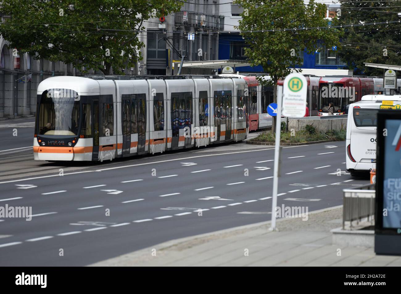 Linz trams hi-res stock photography and images - Alamy