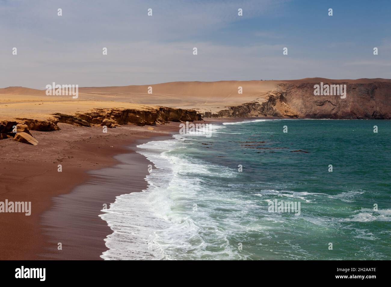 Pre inca paracas hi-res stock photography and images - Alamy