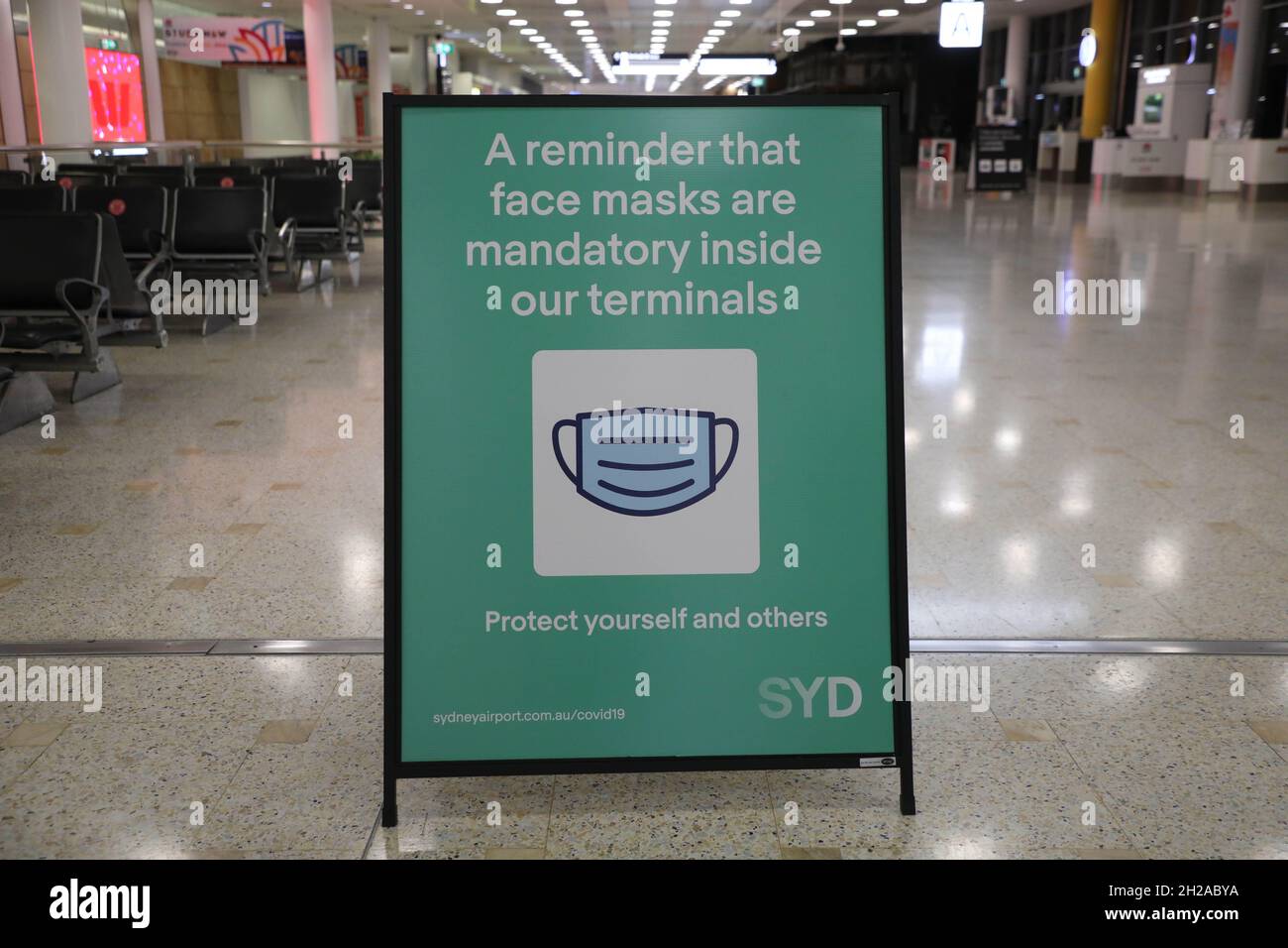 Facemask sydney hi-res stock photography and images - Alamy