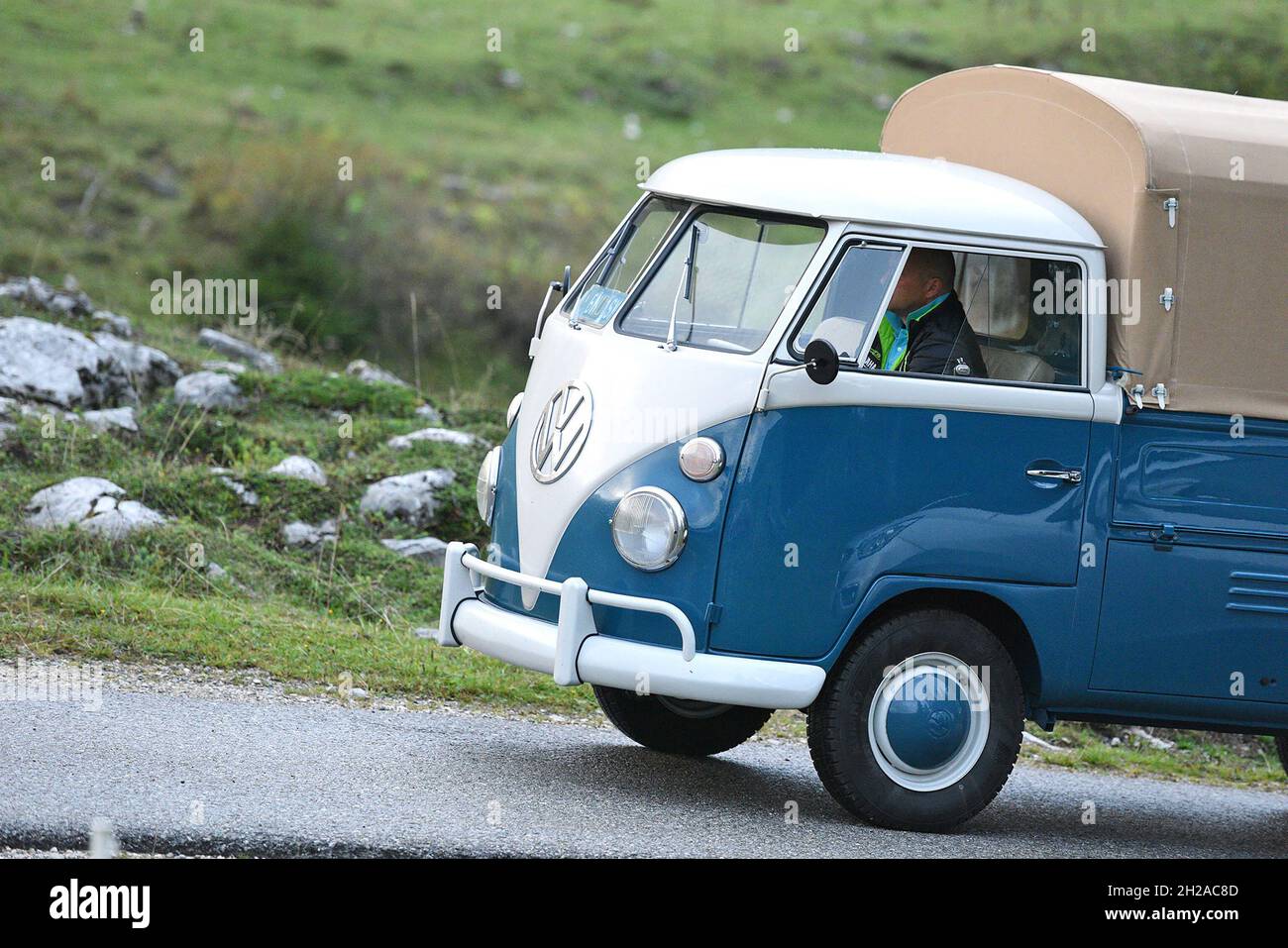 VW-Klassiker auf der Postalm (Salzburg, Österreich) - Jedes Jahr im ...