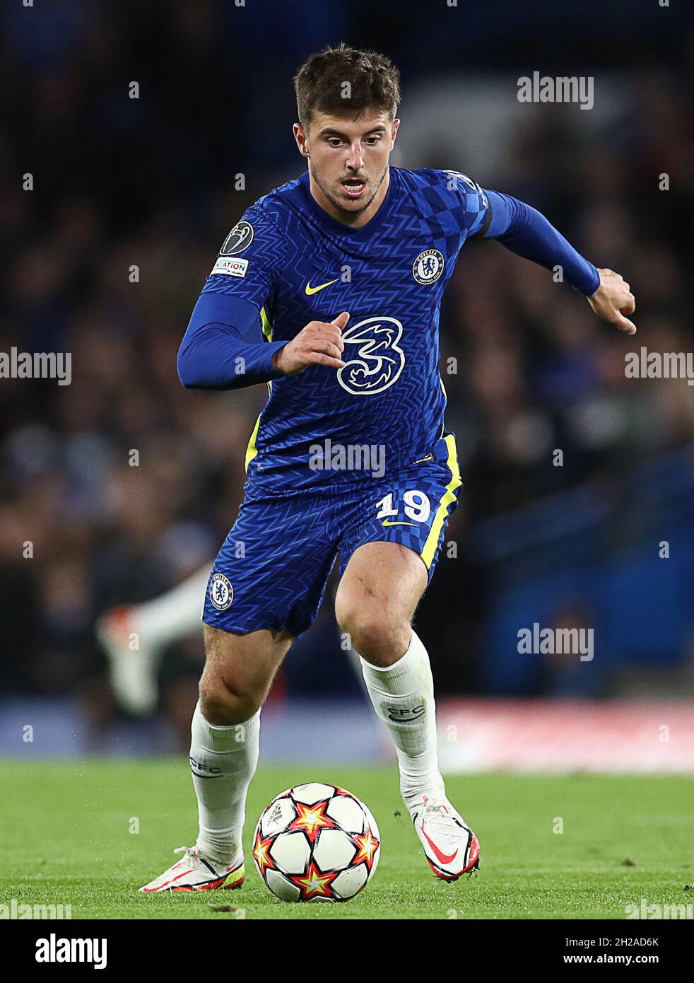 London, England, 20th October 2021. Mason Mount of Chelsea during the ...