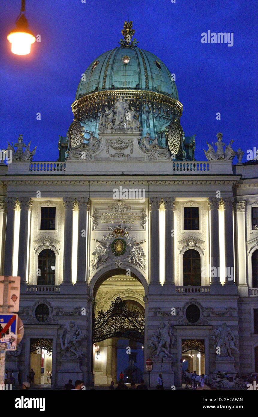 Gast nacht hi-res stock photography and images - Alamy