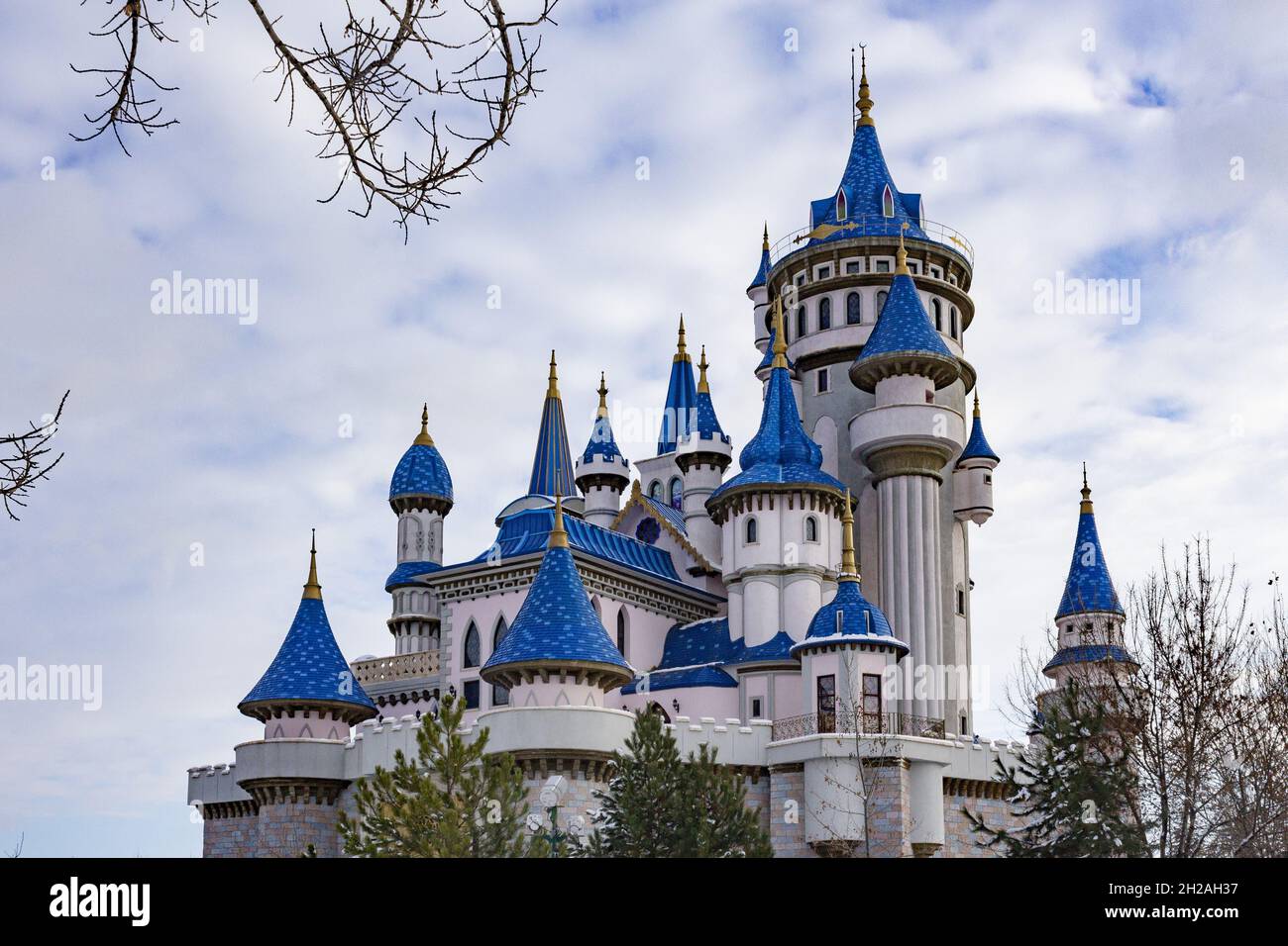 Eskisehir sazova park castle Stock Photo - Alamy