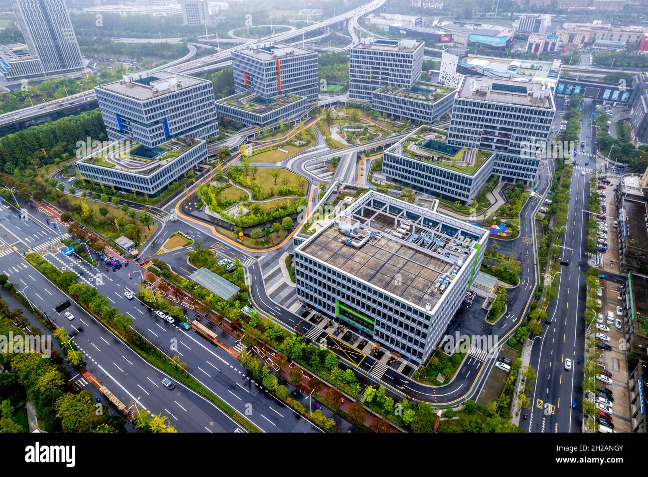HANGZHOU, CHINA - OCTOBER 13, 2021 - Aerial photo taken on Oct. 13 ...