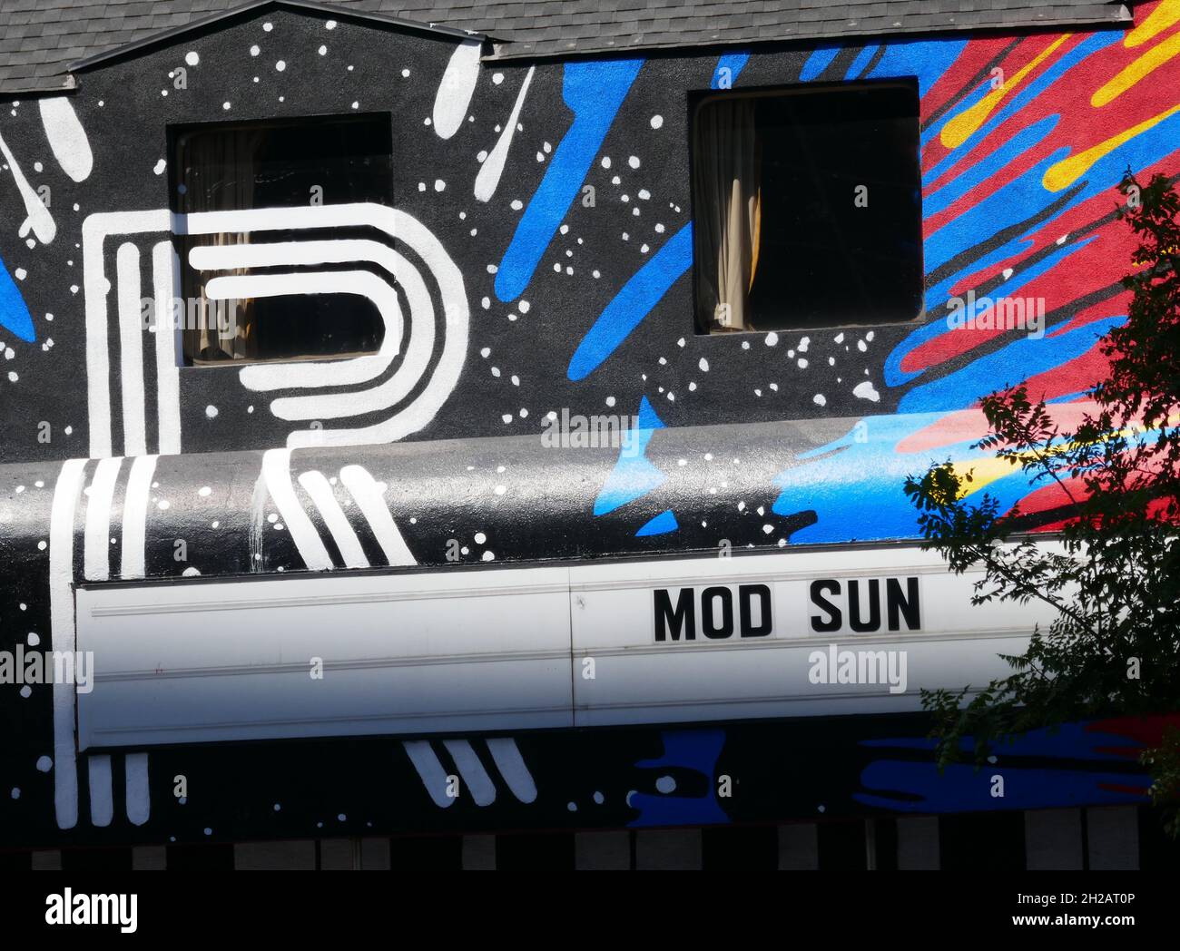 Mod sun singer hi-res stock photography and images - Alamy