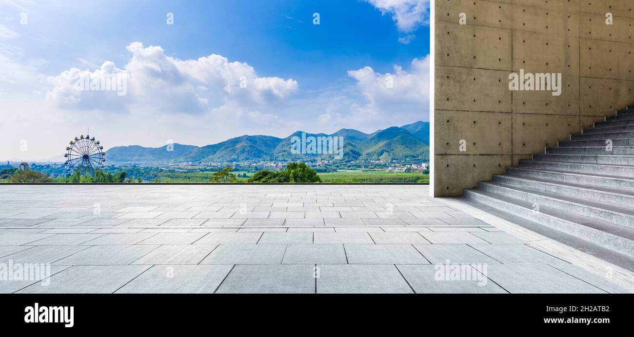 Green landscape background hi-res stock photography and images - Alamy