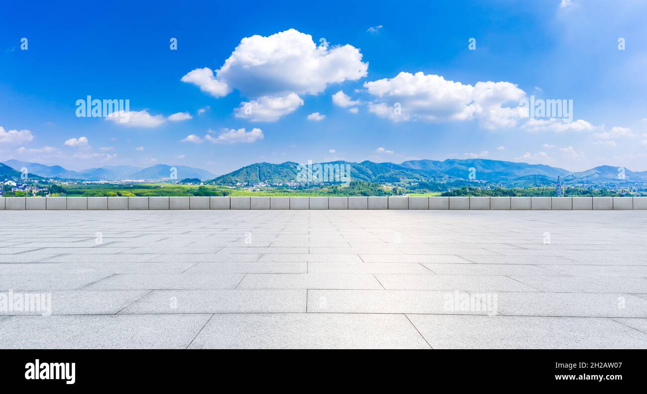 Green landscape background hi-res stock photography and images - Alamy