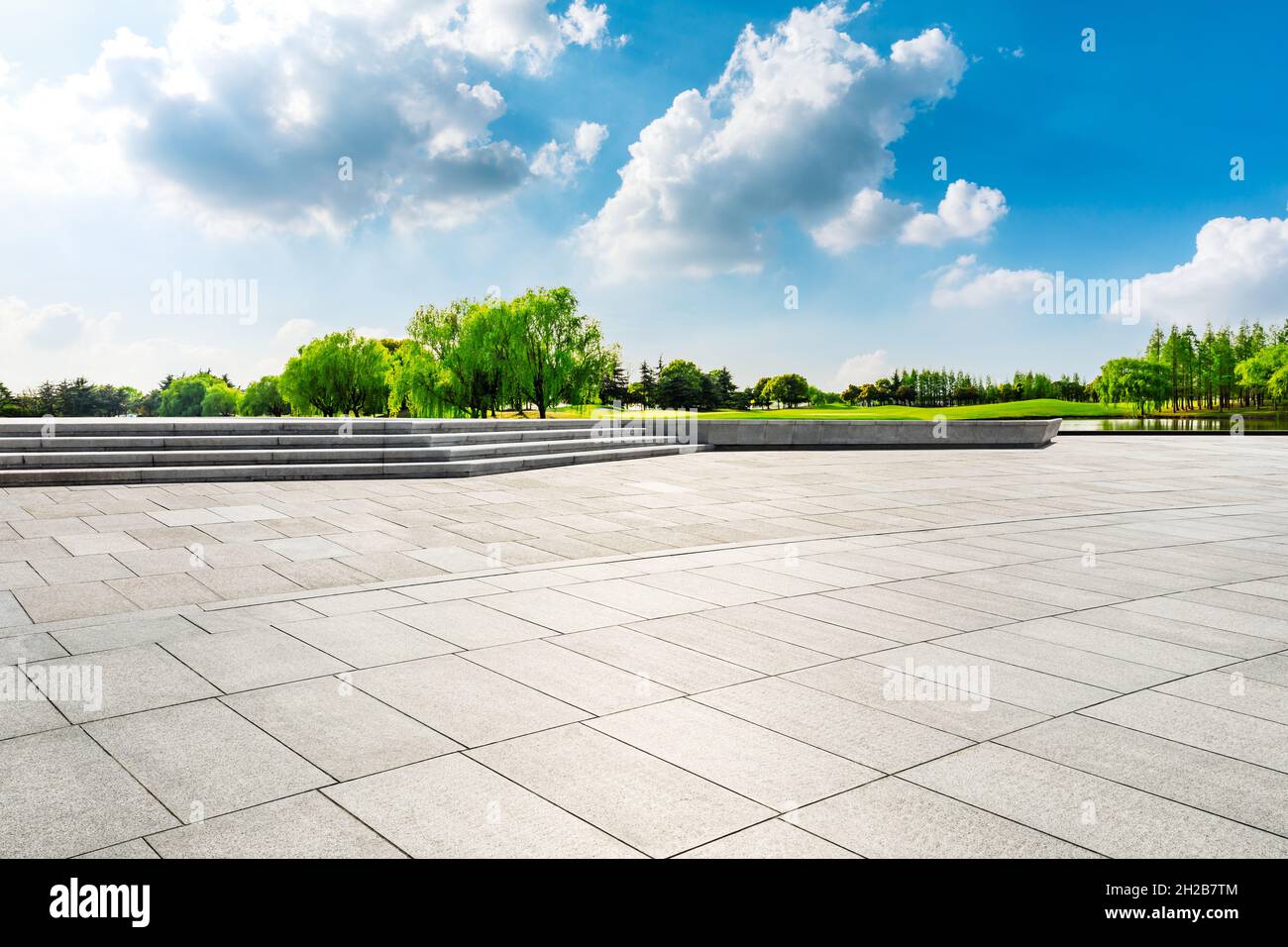 Vibrant green square hi-res stock photography and images - Alamy
