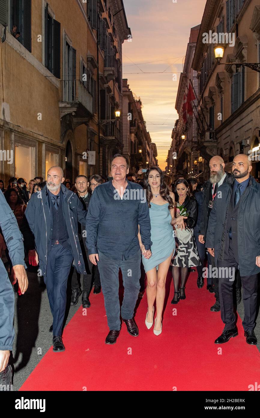 Quentin Tarantino in via Condotti. Pictured: Quentin Tarantino with his ...